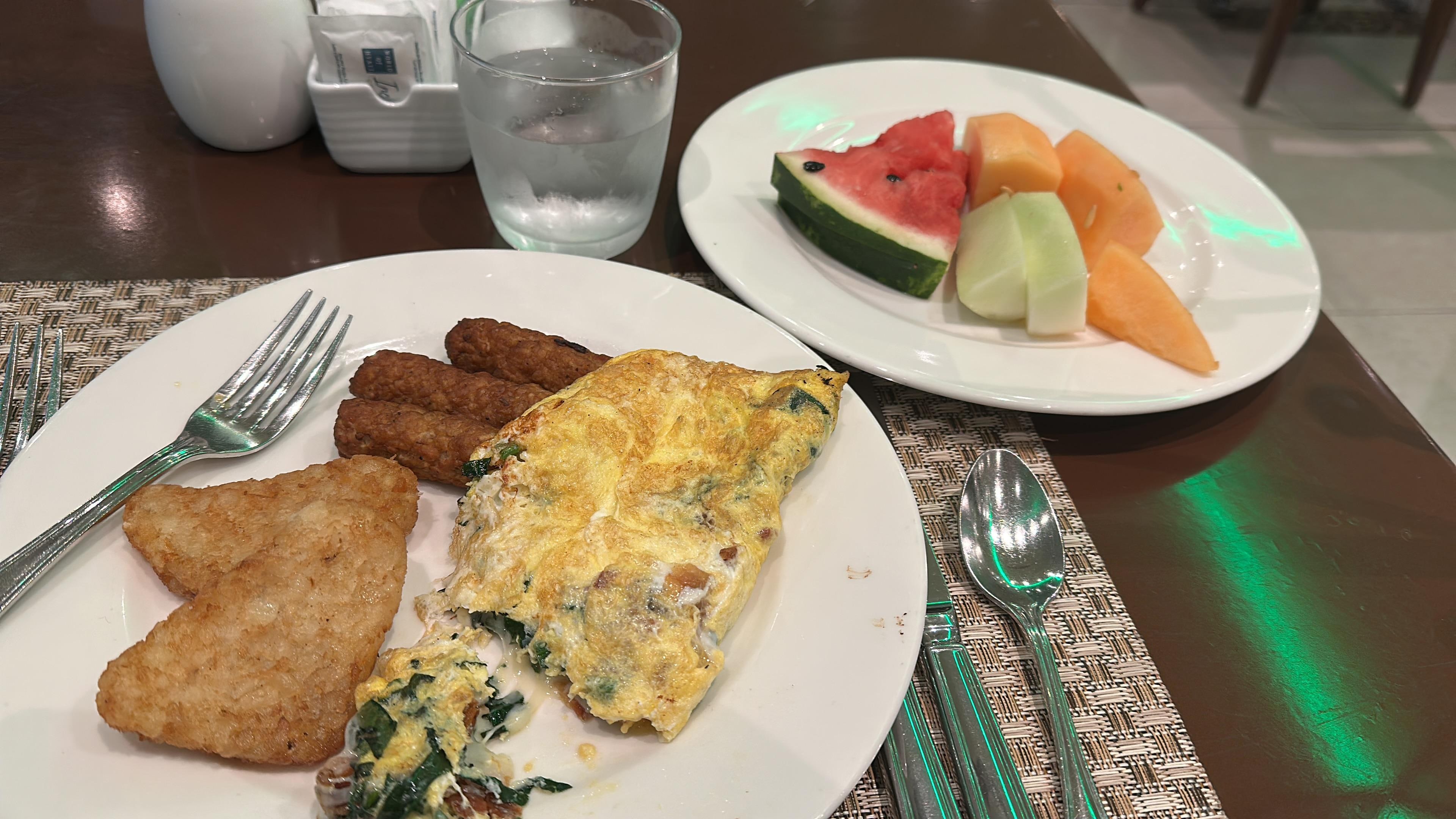 Breakfast buffet, made to order omelette 