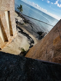 La playa estaba muy sucia por el sargazo y el agua muy revolcada