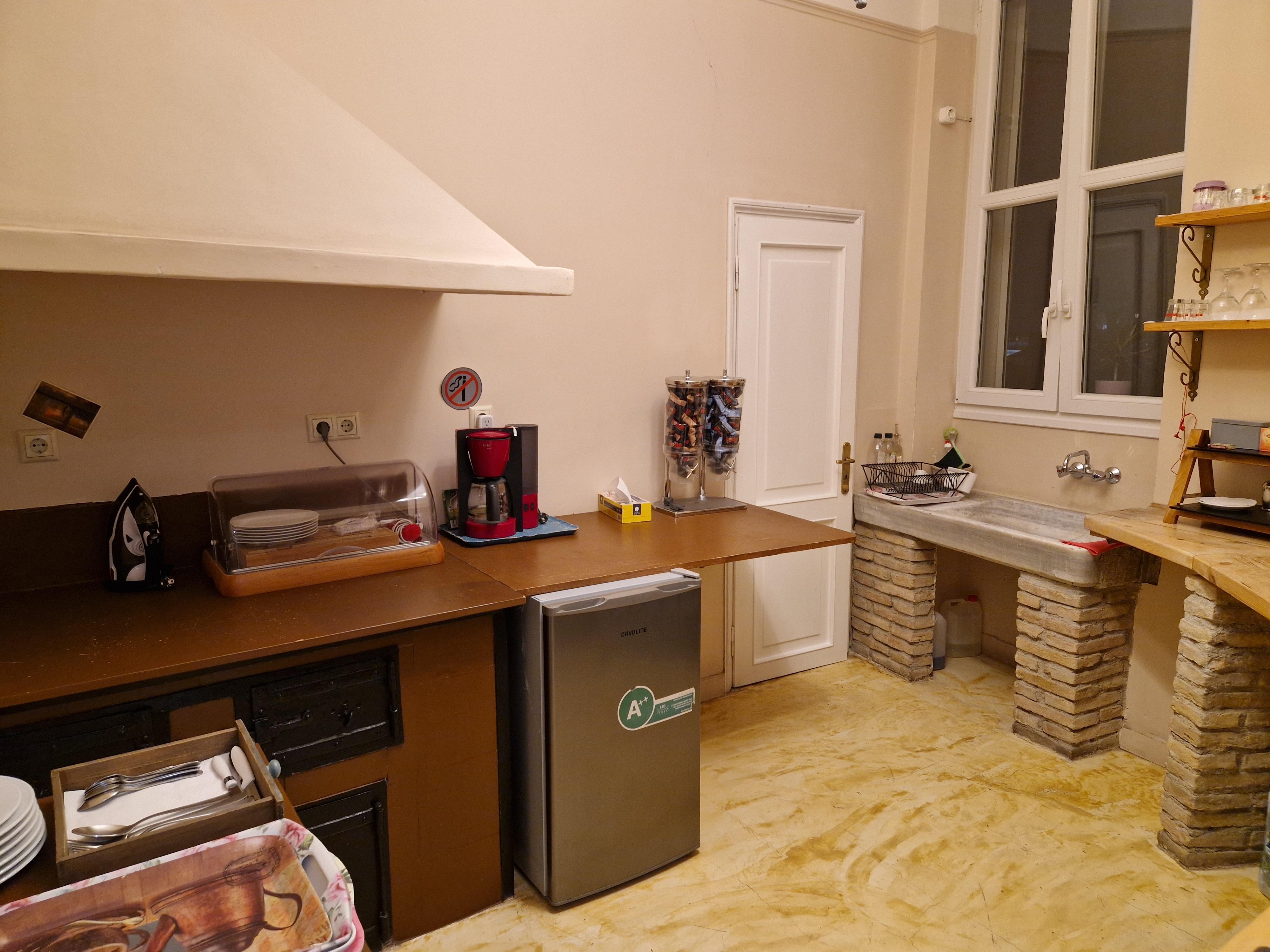 Fælles køkken med kaffe, te, vand.