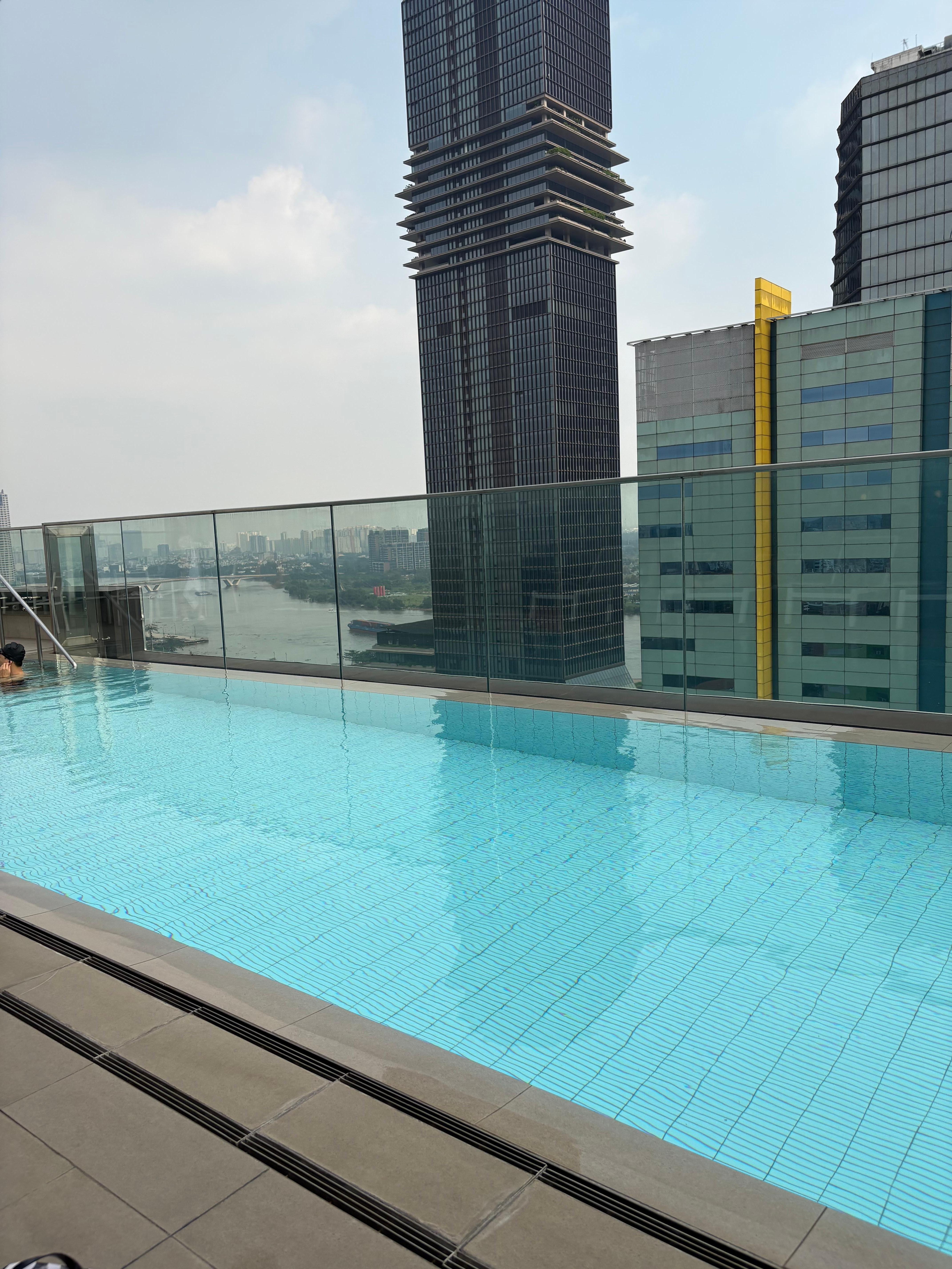 屋上プールからの眺めが良かった