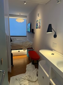 Tiny claustrophobic shoebox that is very overpriced- lots of other better options in the downtown area