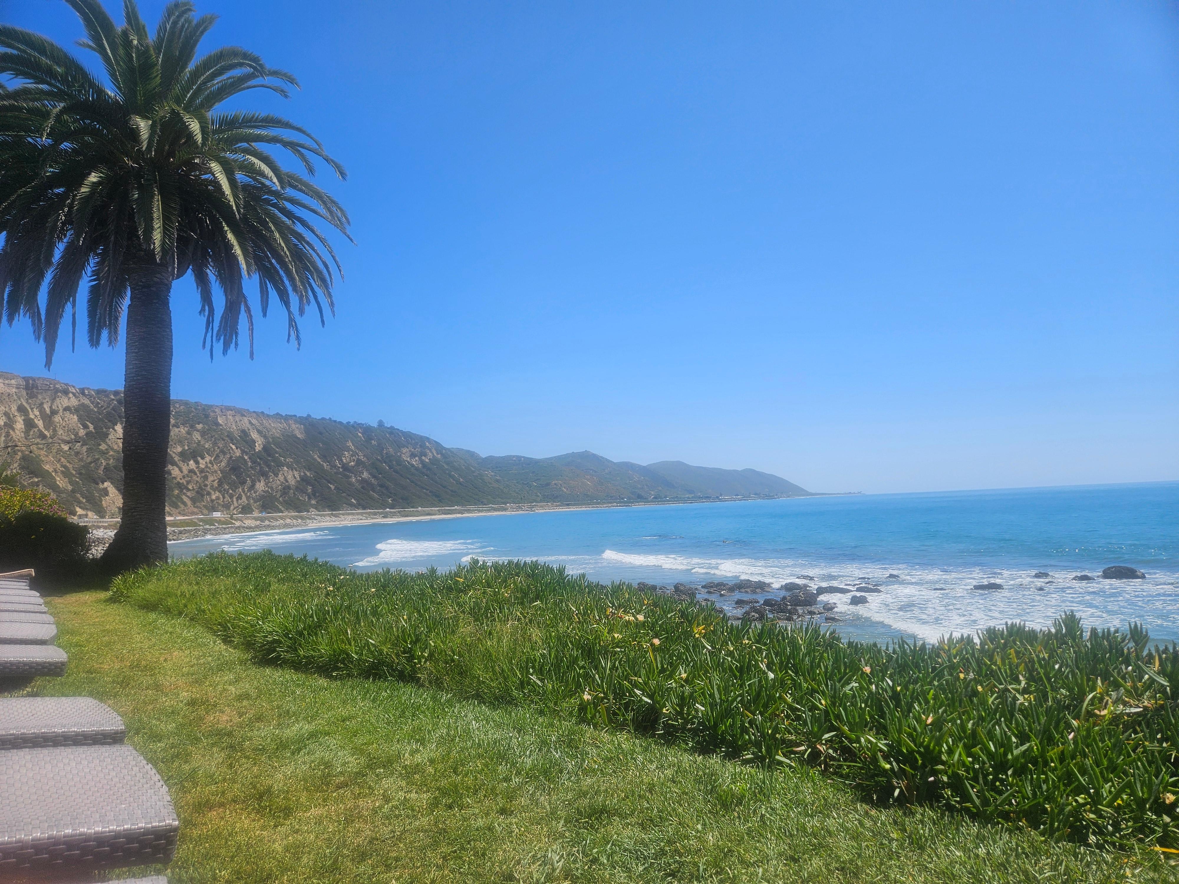Cliff pool ocean view