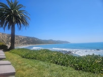 Cliff pool ocean view