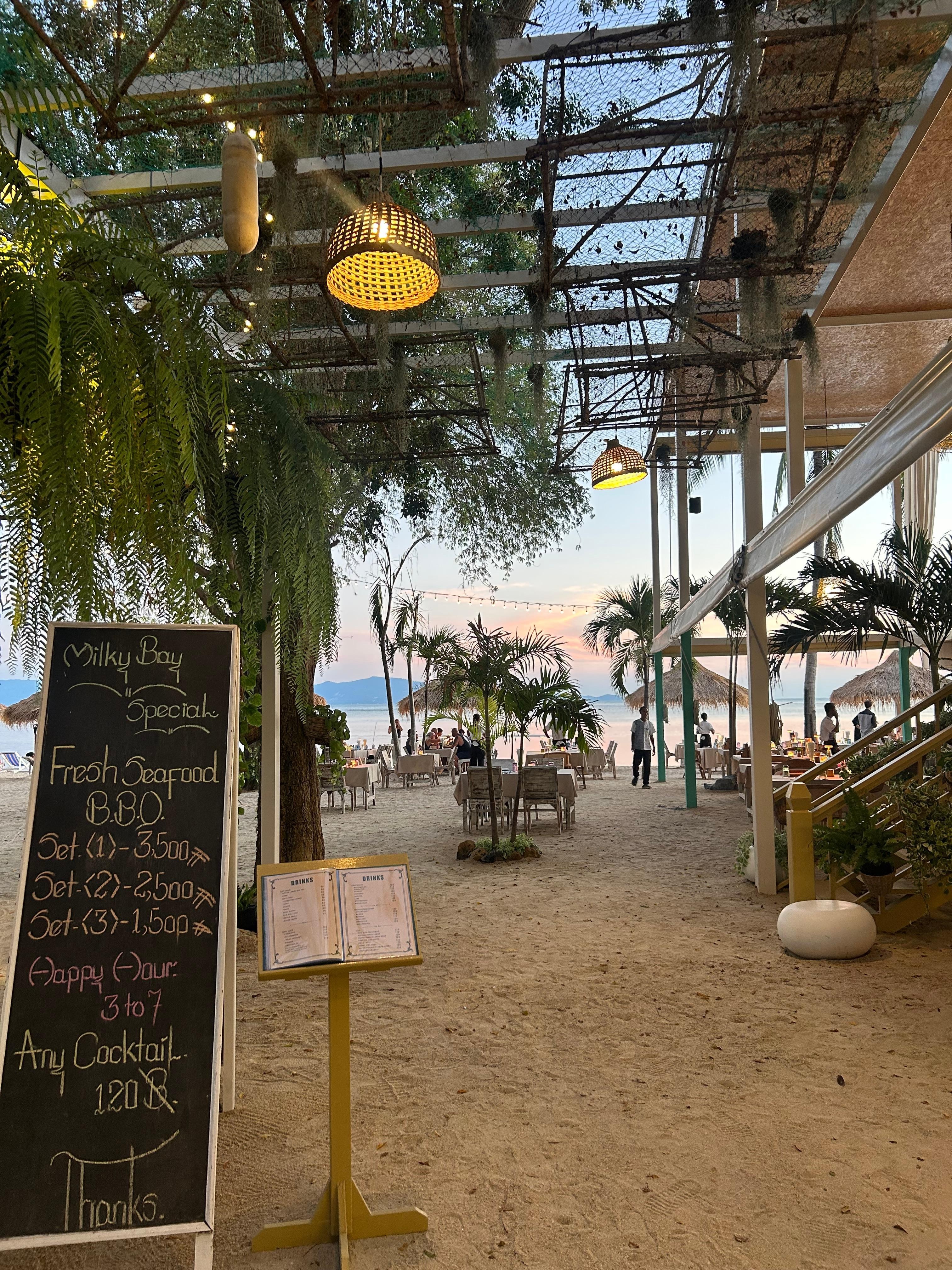The restaurant 