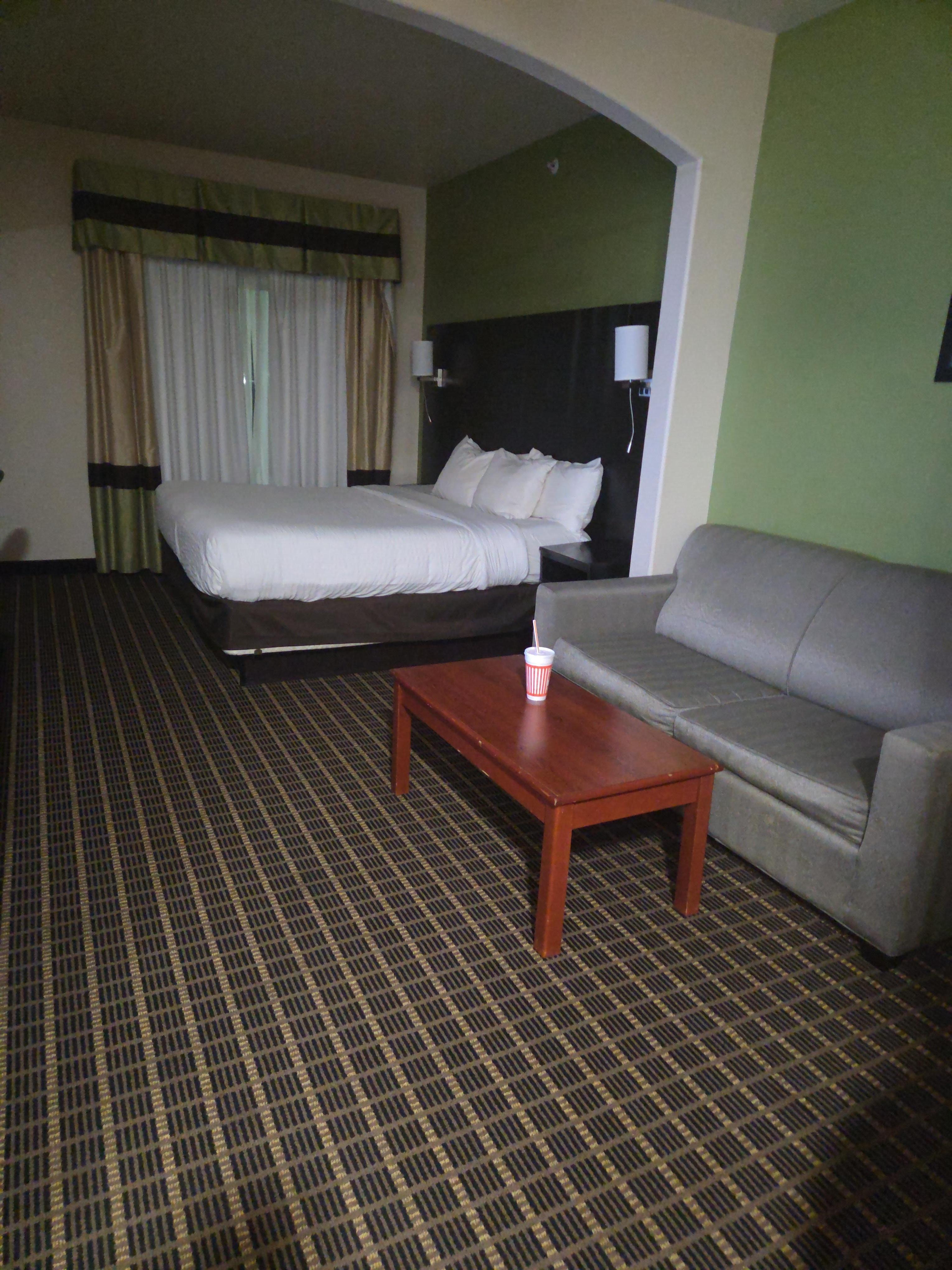 The king bed in my room was the closest to my sleep number bed at home. I slept like a baby! 💞