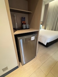 冷蔵庫大きめ
水用空ボトル
ティーバック型コーヒー