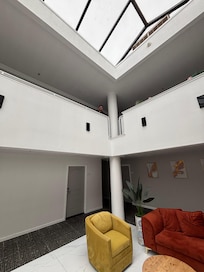 Good lighting, clean, good customer service!