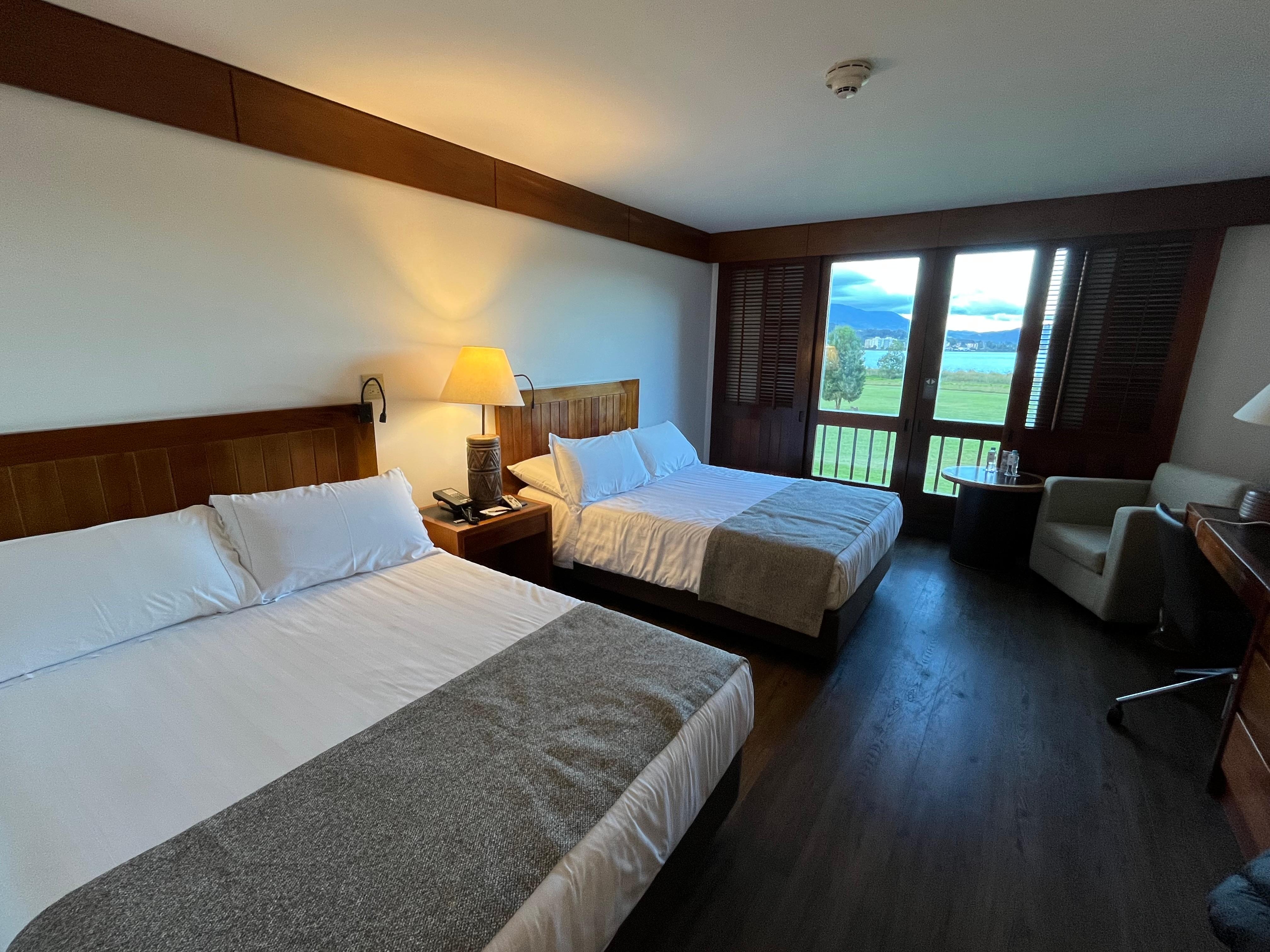 Beautiful rooms and bathrooms