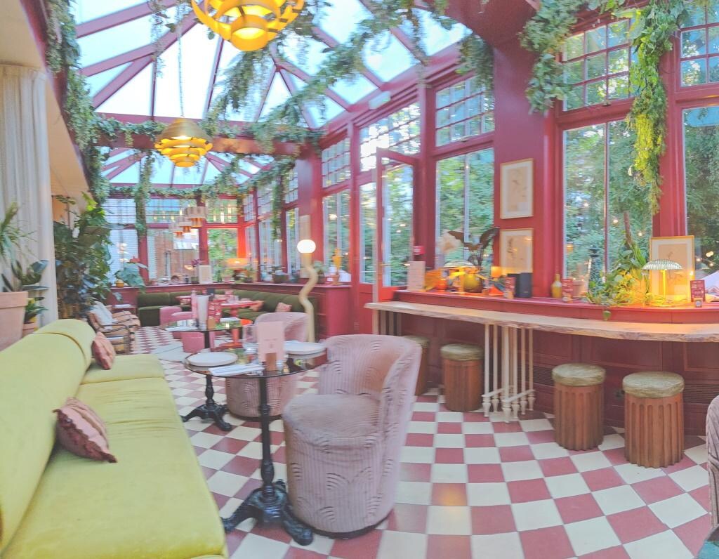 Eve garden café