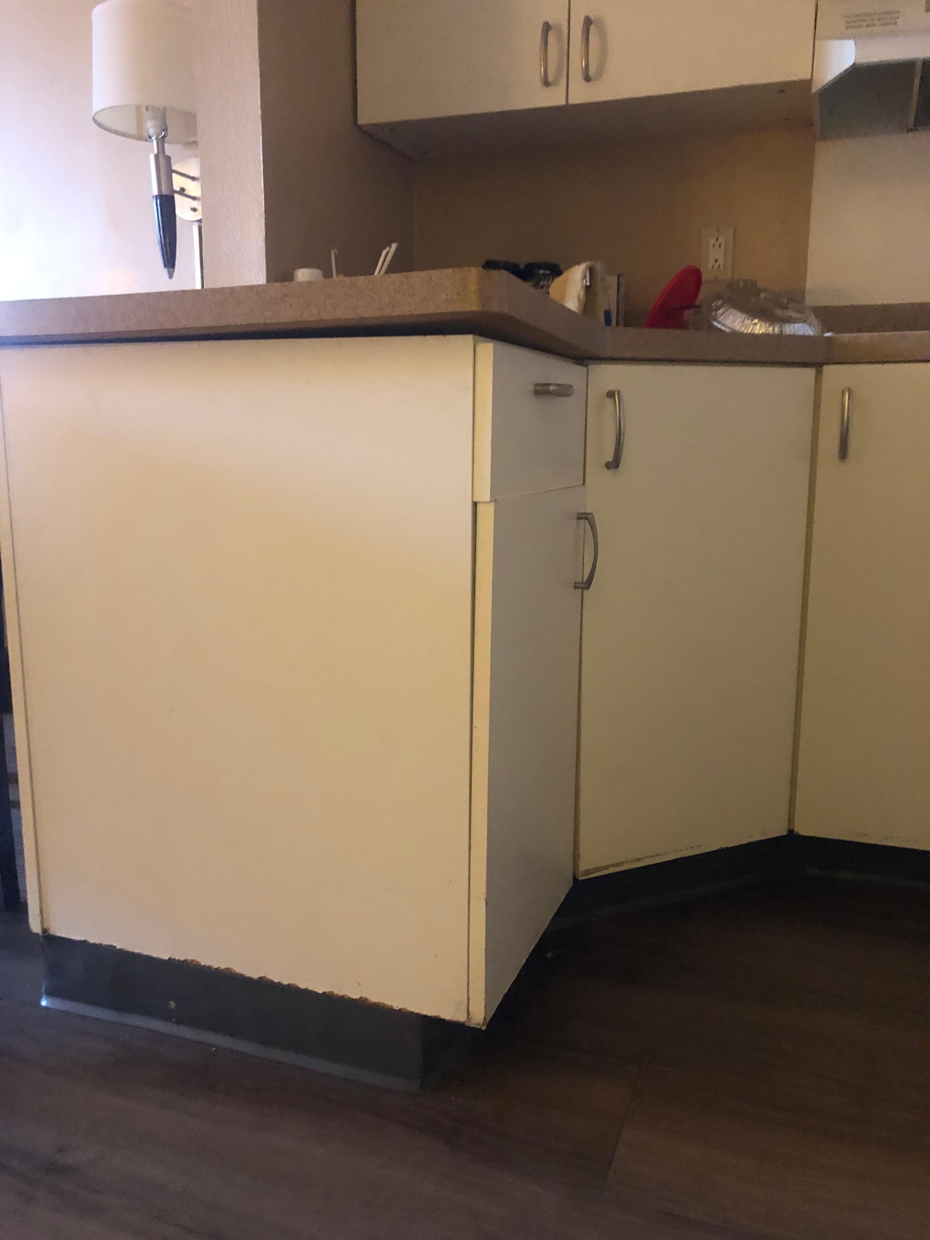 Countertop literally coming apart 