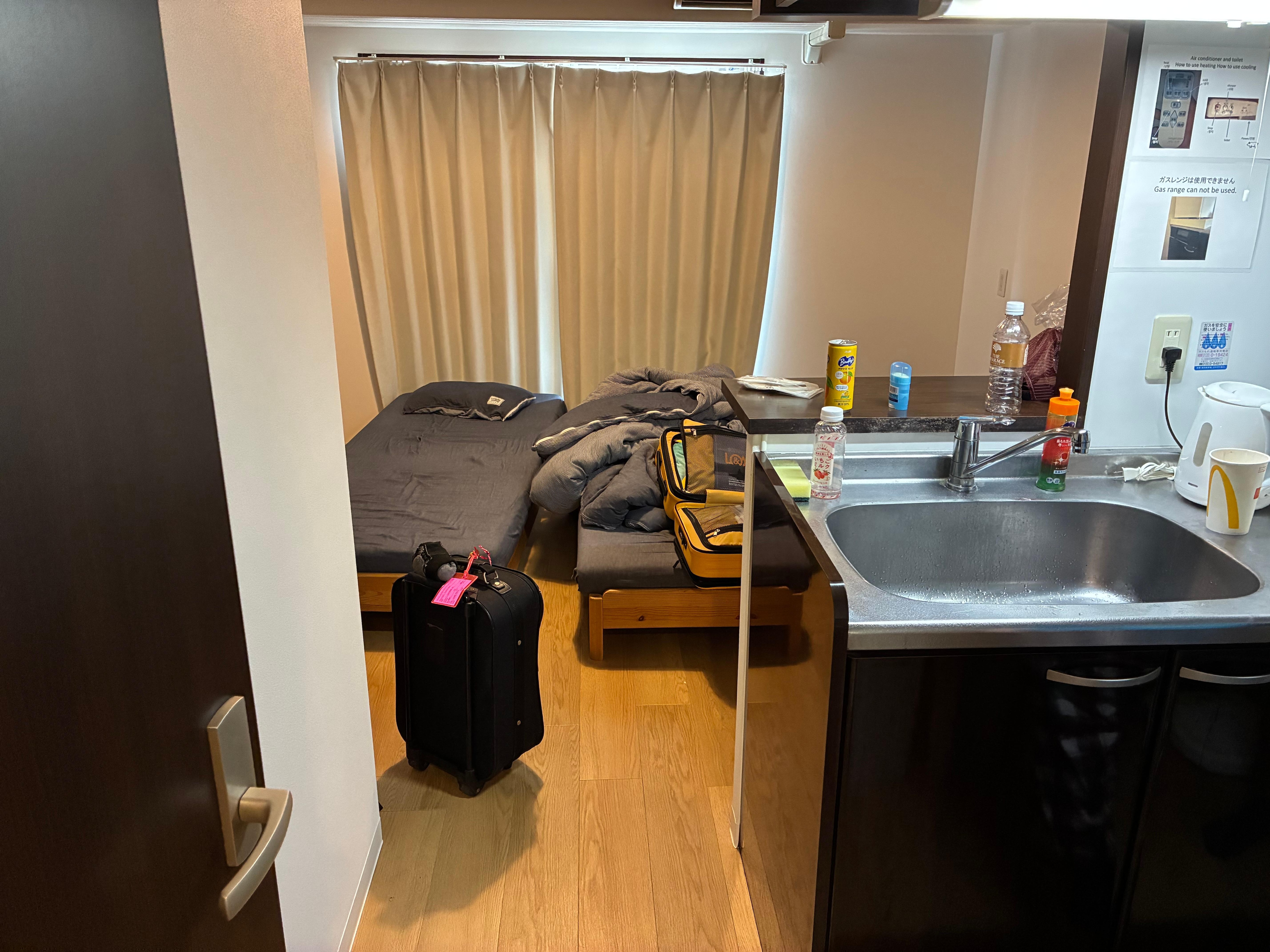 Kitchen to living room/bedroom