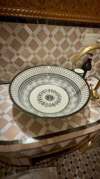 Banheiro com louça linda!