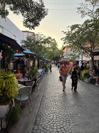 Espanaba Way