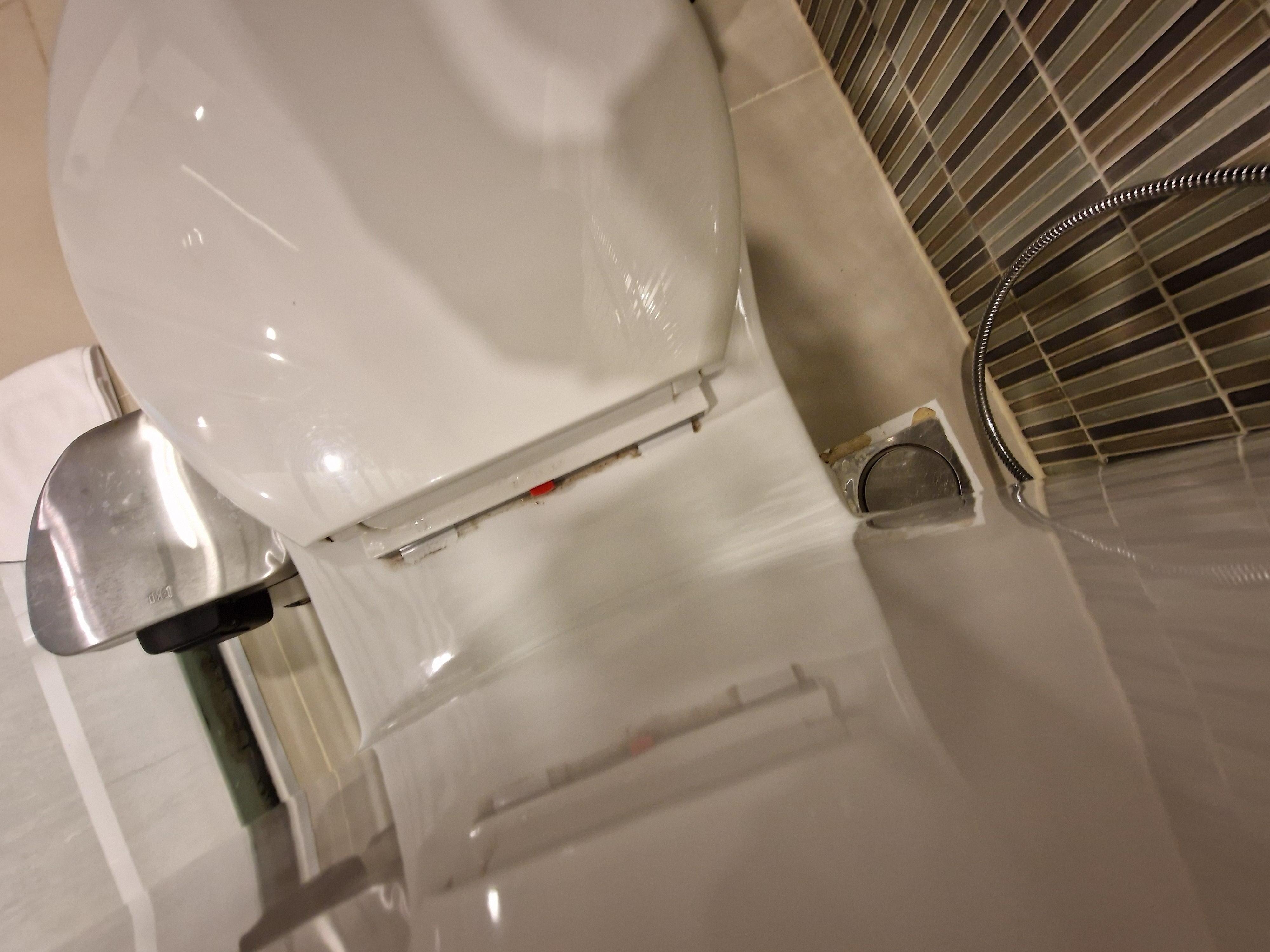 Ofräsch toalettsits