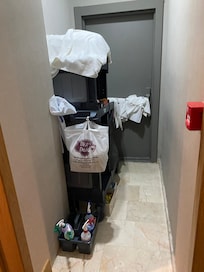 Acil çıkış onu açık olmalı