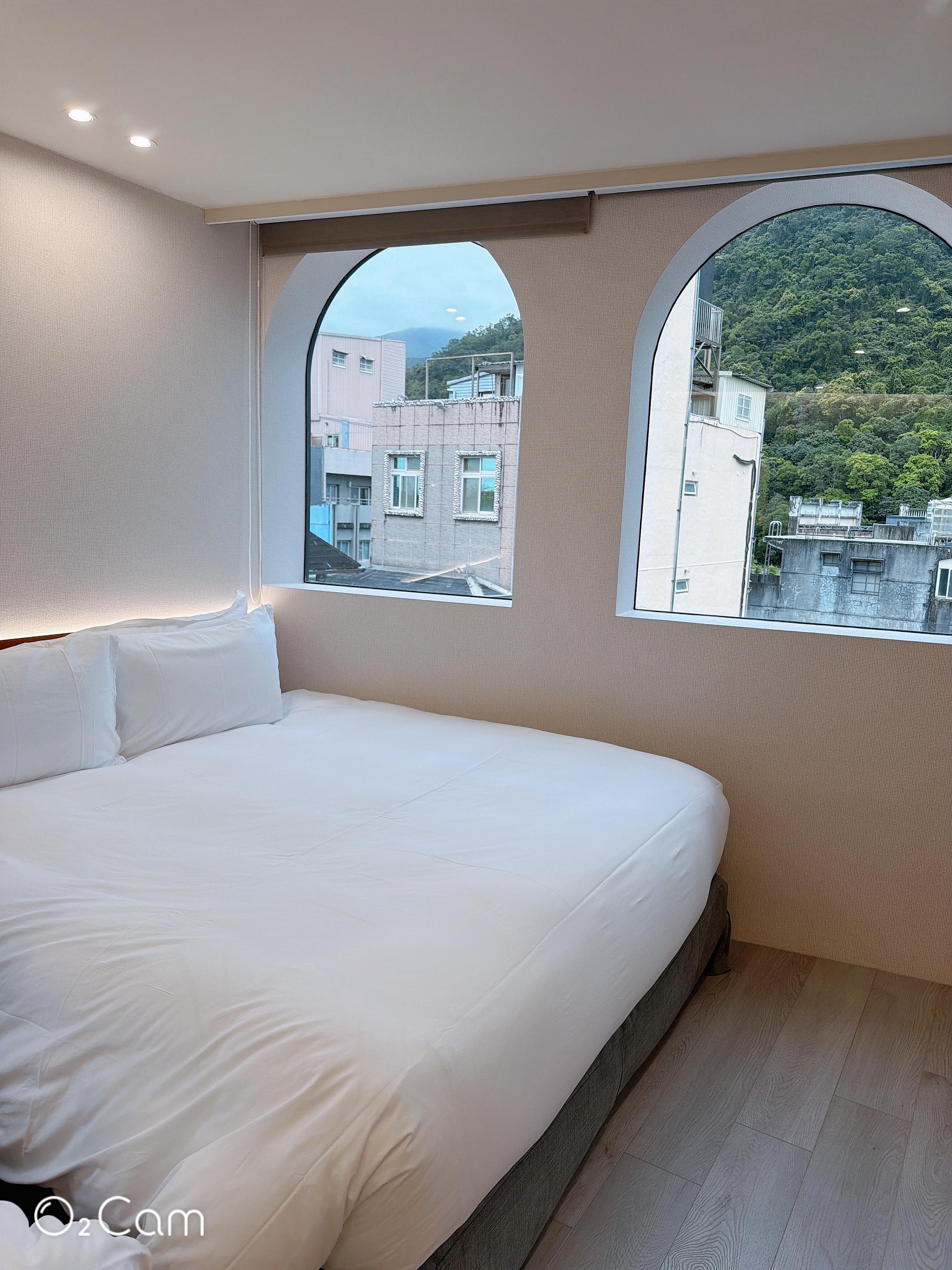 因為是新飯店東西都很新，但硬體設備還沒有很齊全