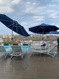 The curtains can only be left open very early in the morning, when there is no one in the pool yet.