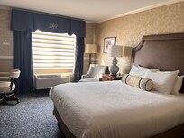 Bedroom with king-size bed