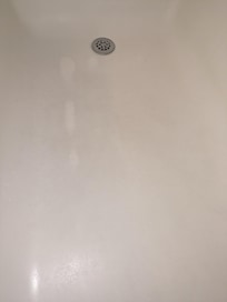 Tub that creaks like a 14 century sailing ship