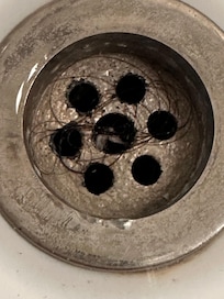 Lavabo après notre entrée dans la chzmbre