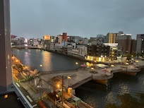 방에서 본 리버뷰