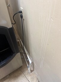 Dirty wall in 6th floor ice room