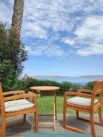 Netter Sitzplatz mit herrlicher Aussicht