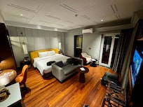Our 9th floor room.